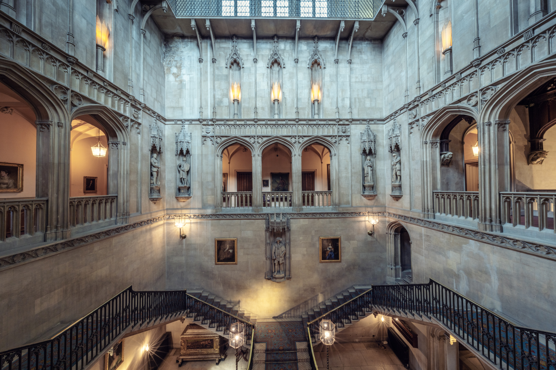 Fairytale festive dining at Ashridge House | UPTOWN STYLE Media